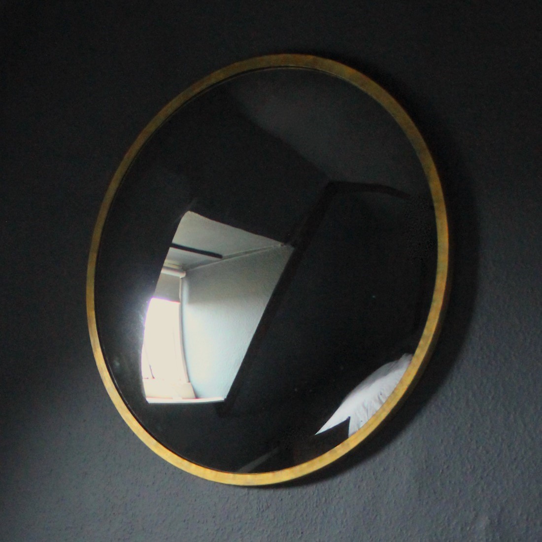 The oculus convex mirror