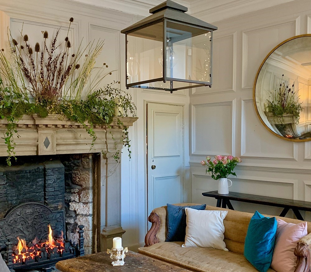 The oculus convex mirror